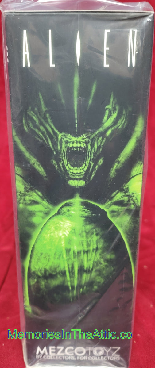 Mezco Toyz One:12 Collective Alien Deluxe Edition Action Figure Egg Fa ...