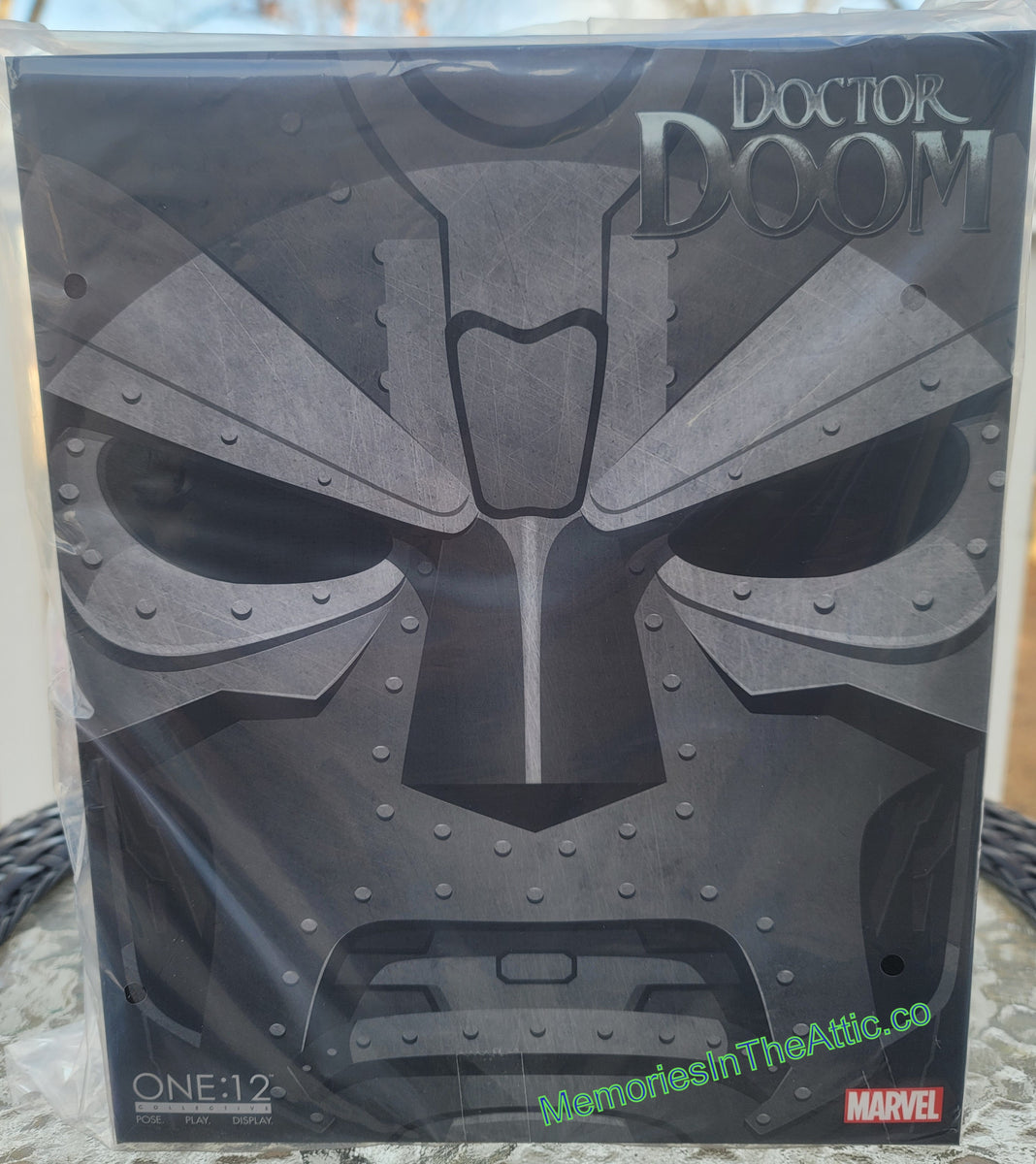 Mezco Toyz One:12 Marvel Comics Dr Doom 2 Heads 3 Masks 1:12 Action Fi ...