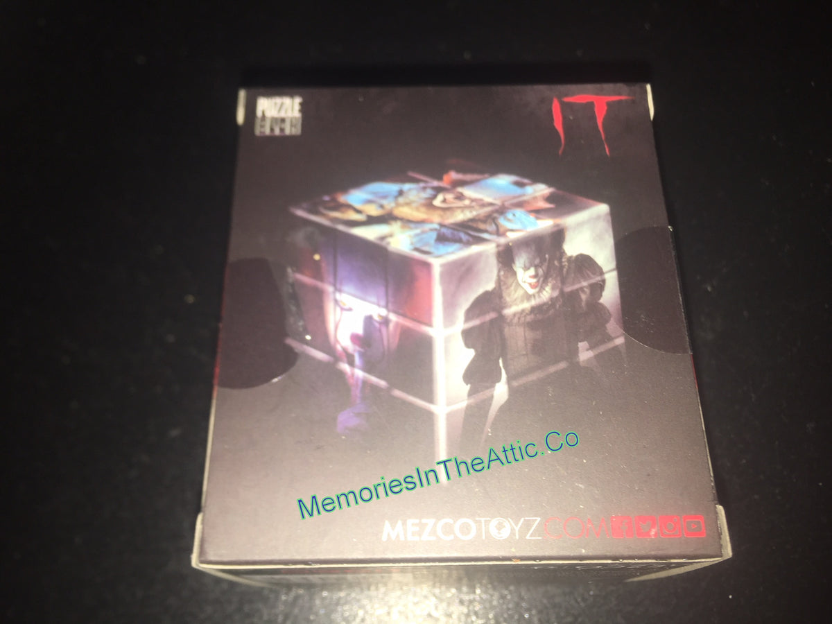 Mezco Pennywise IT Demonic Dancing Clown Puzzle Box Game Cube Movie Pi ...